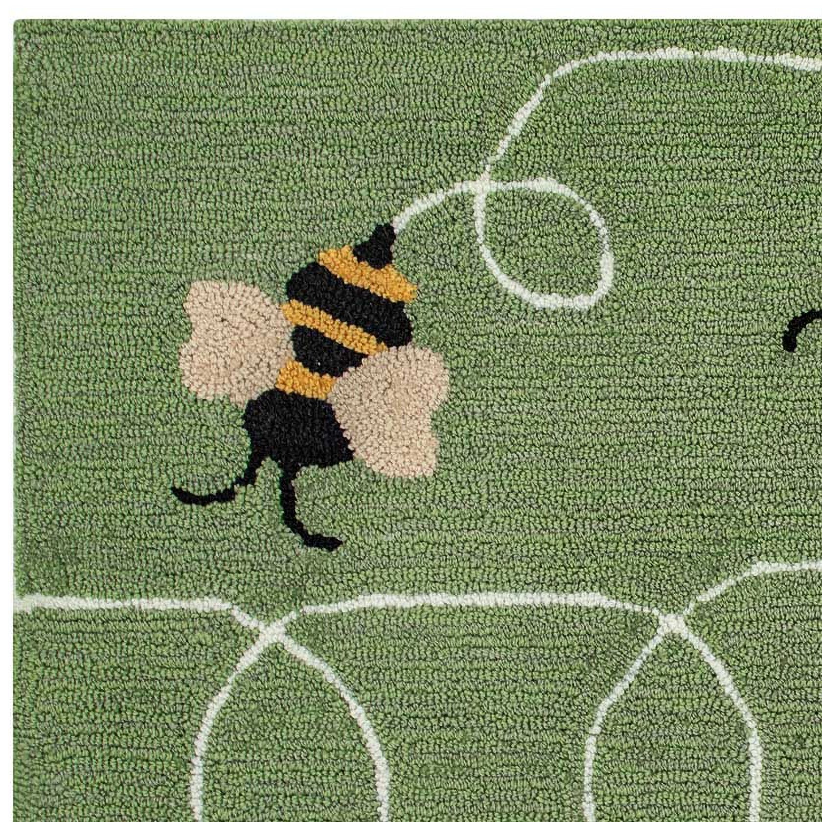 Frontporch Buzzy Bees 443706 Green Indoor/Outdoor Area Rug - #502J0 ...